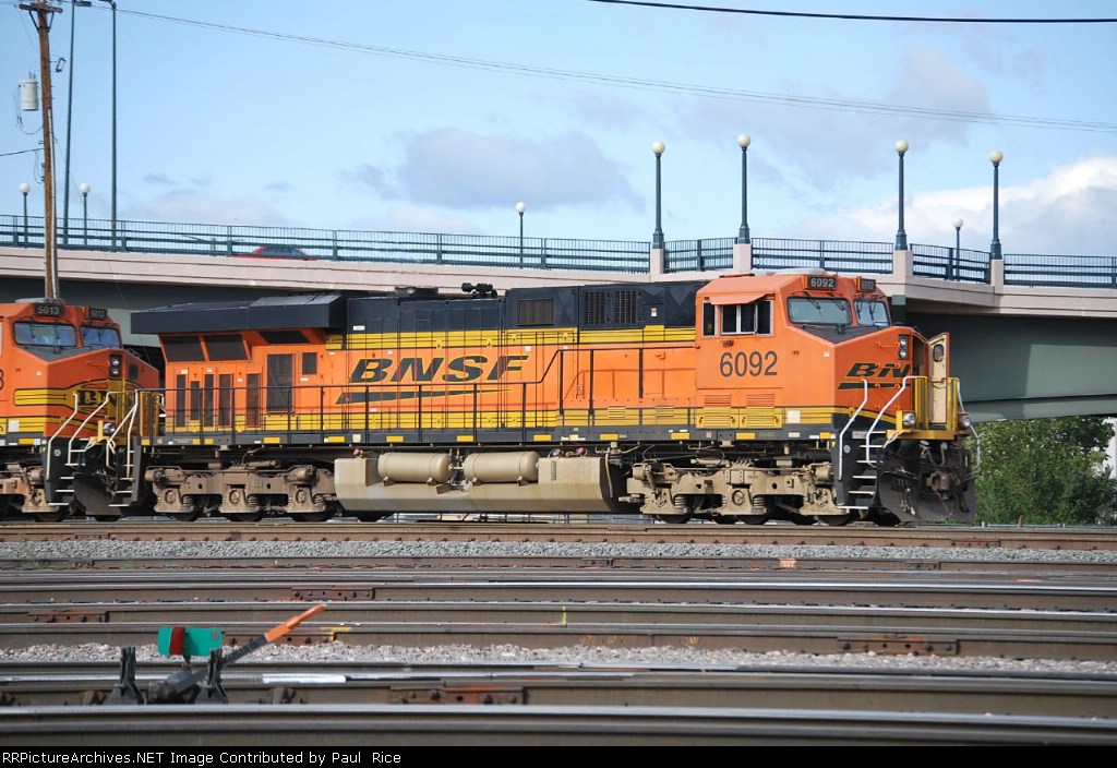 BNSF 6092